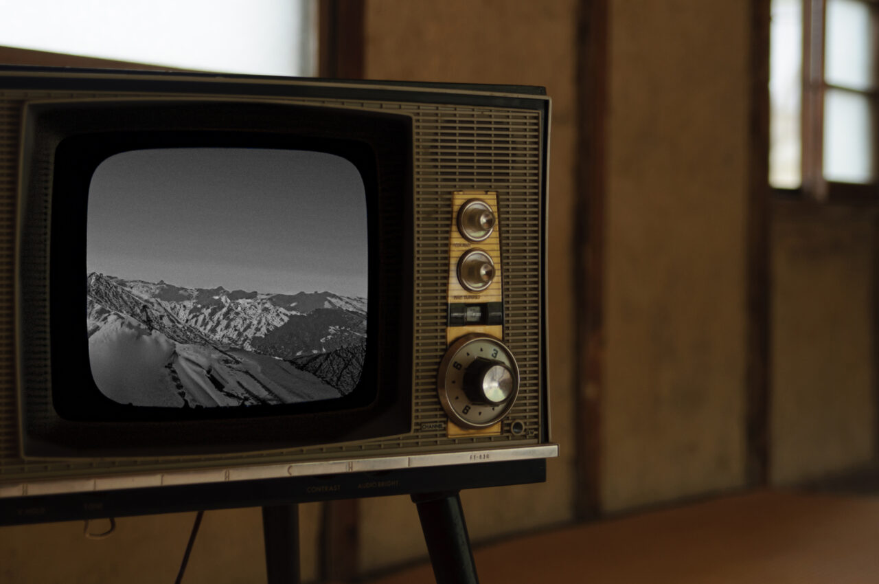 2月1日は『テレビ放送記念日』！日本初のテレビ放送、驚きの舞台裏とは？ | もふたん